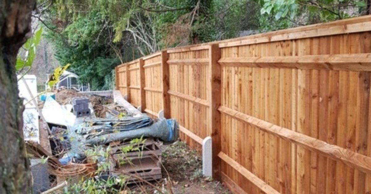 Case Study - Traditional Closeboard Fencing | Walford Timber Ltd